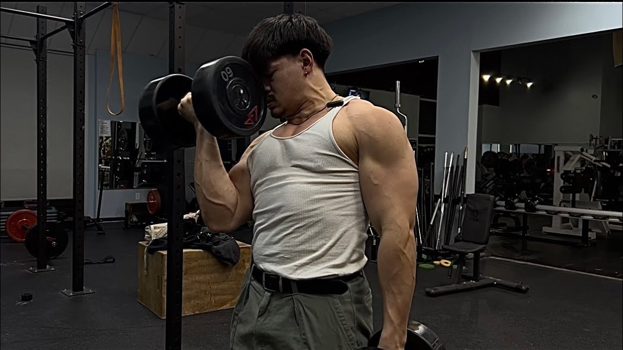 Lean bulk- Back, Biceps, and Shoulders (Day 104) - YouTube