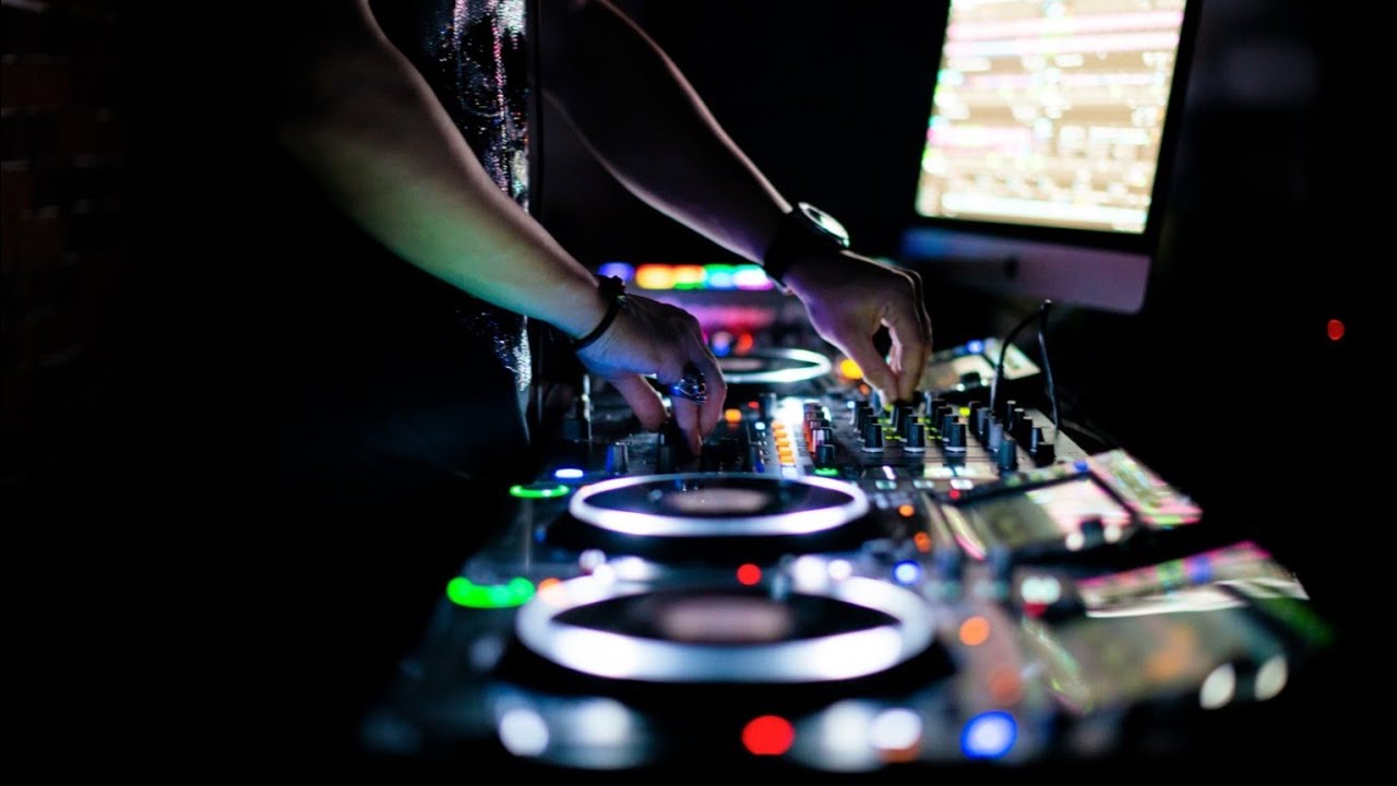 Massive House Music Live Set 20.03.2020 @ #TheBurgrFactory ...