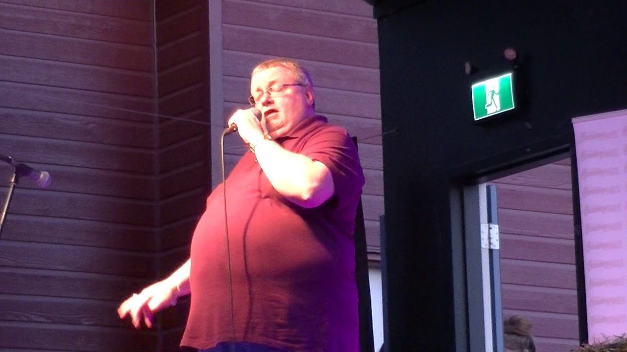 Peter Hopper aka Big Slim - "Strawberry Wine" by Deana Carter - YouTube