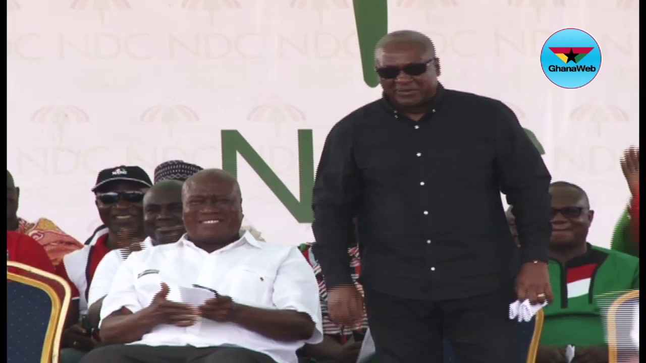 Mahama displays 'Usain Bolt' signature at NDC@25 rally - YouTube