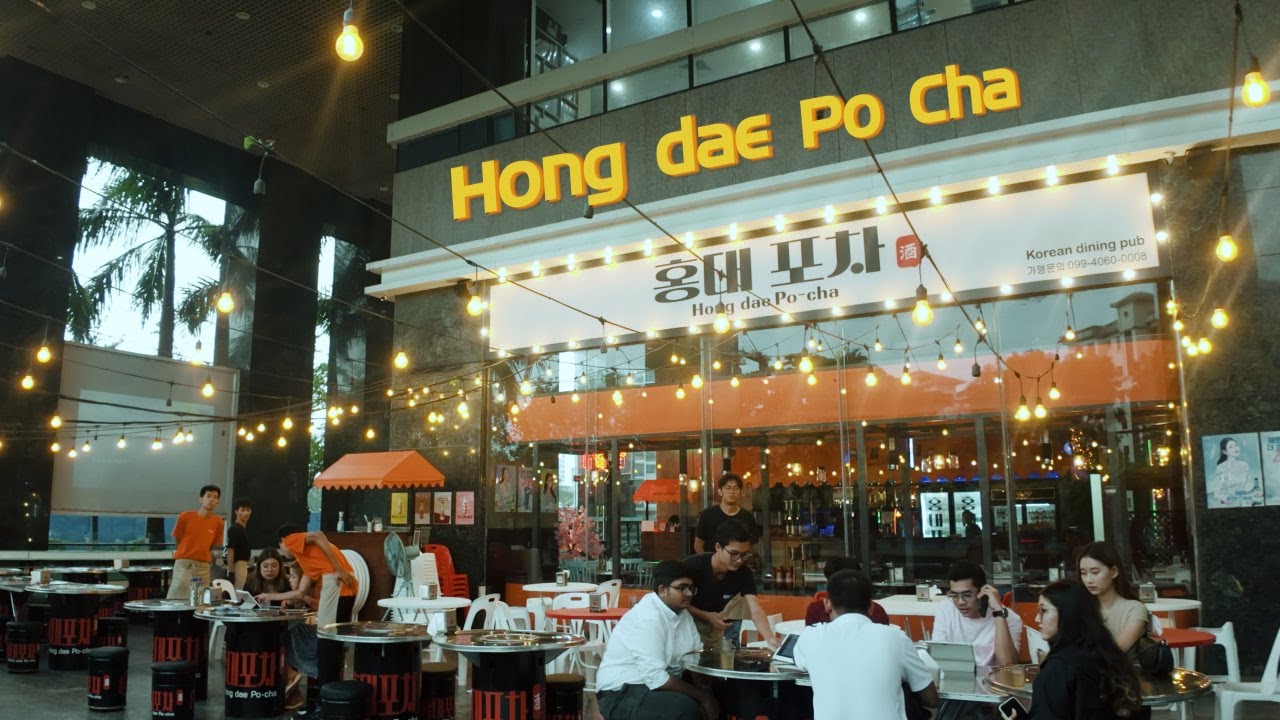 တခြား korea ဆိုင်တွေကို ကျော်ပြီး Hong Dae Po - cha သွားသင့်လား? - YouTube