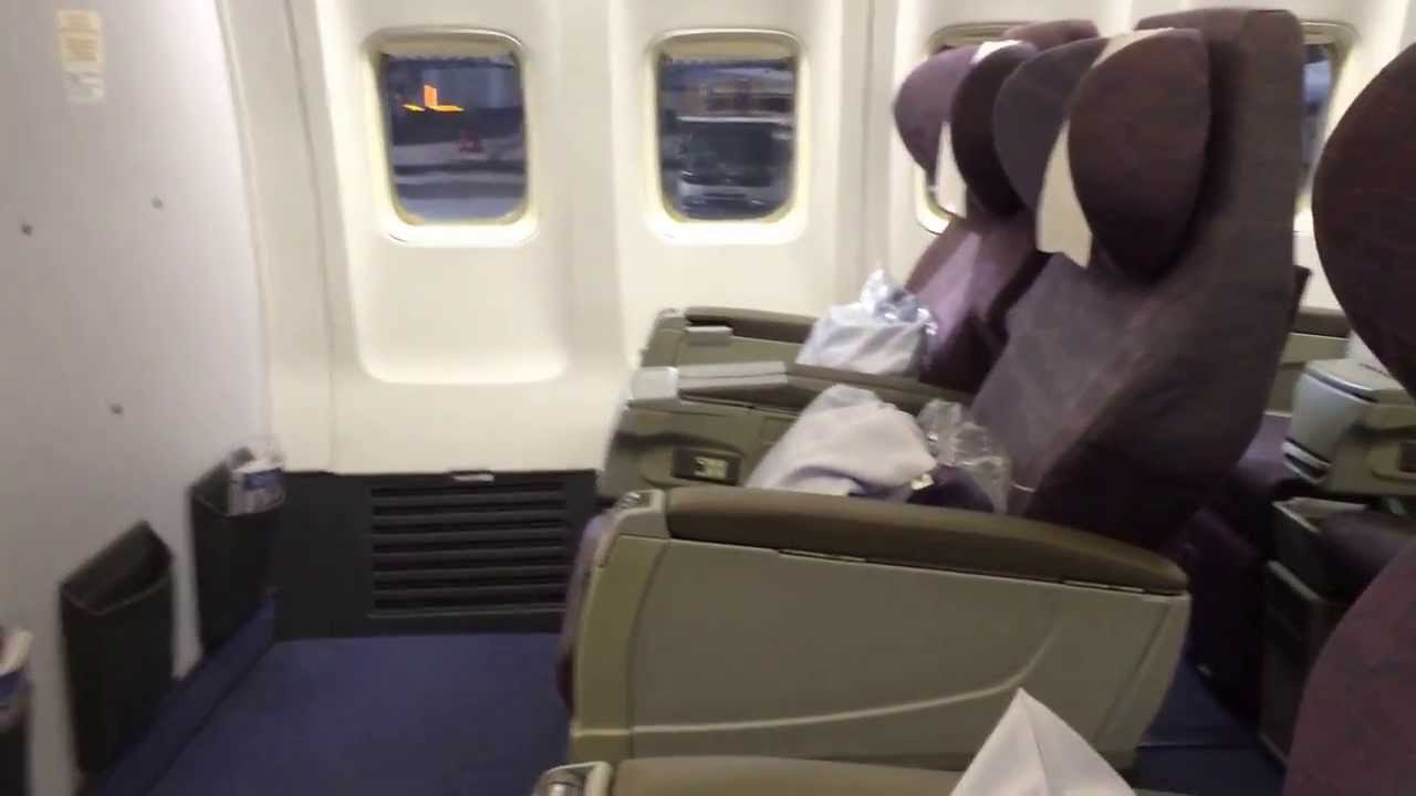 China Airlines Business Class B737-800 - YouTube