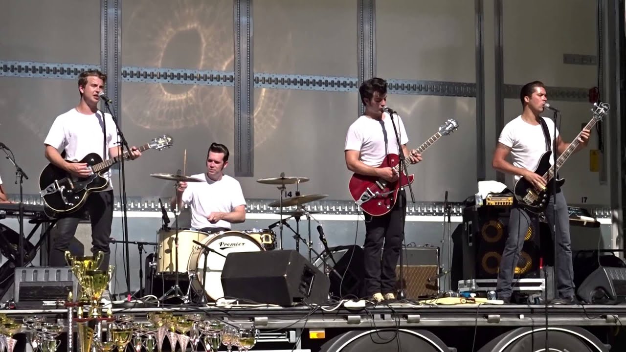 TT Grace at American Car Show Uppsala 15, 2015 08 15 - YouTube