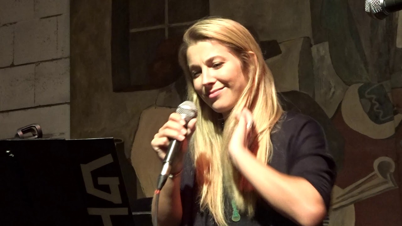 I'm Not The Only One - Barbara Obermeier - YouTube