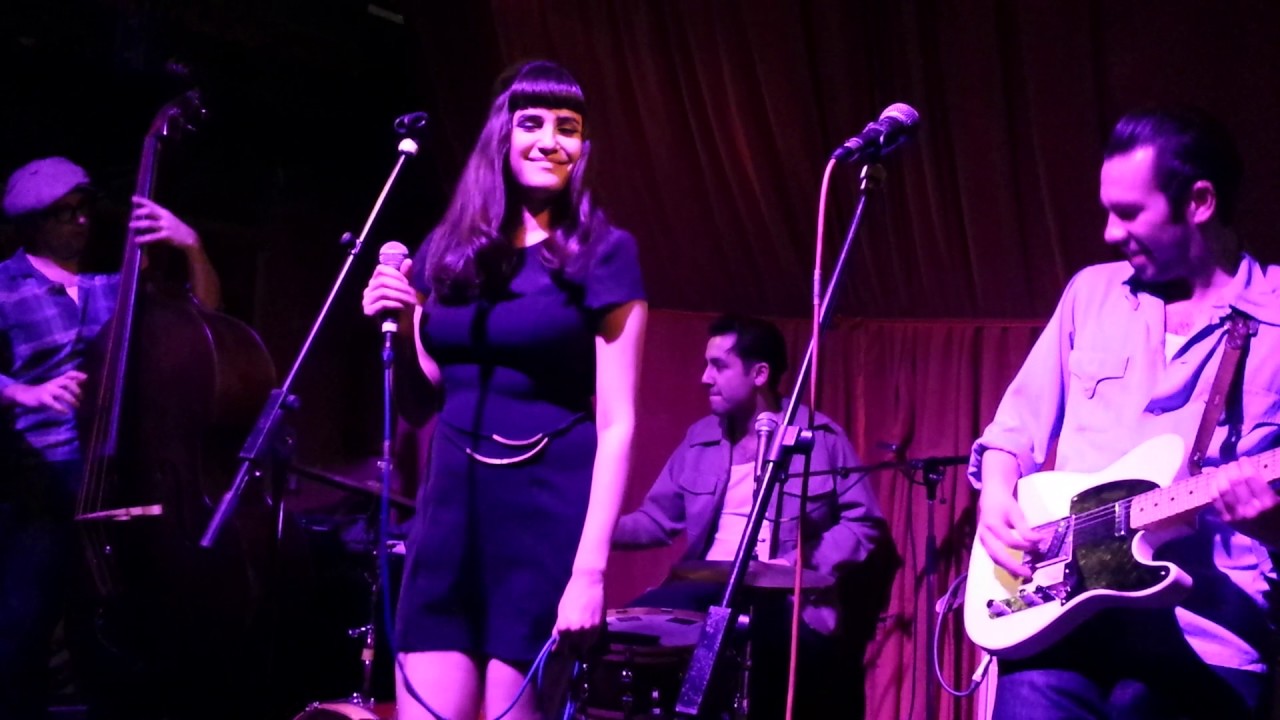 Rosie Stevens met het fameuze dry riverbed trio allejezus wat was dat ...