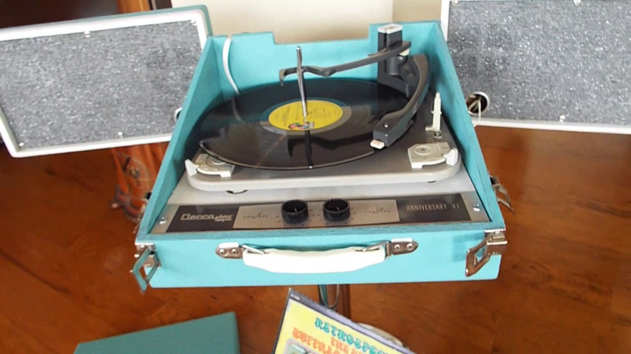 DECCA ANNIVERSARY VI STEREO record player playing a LP record. - YouTube