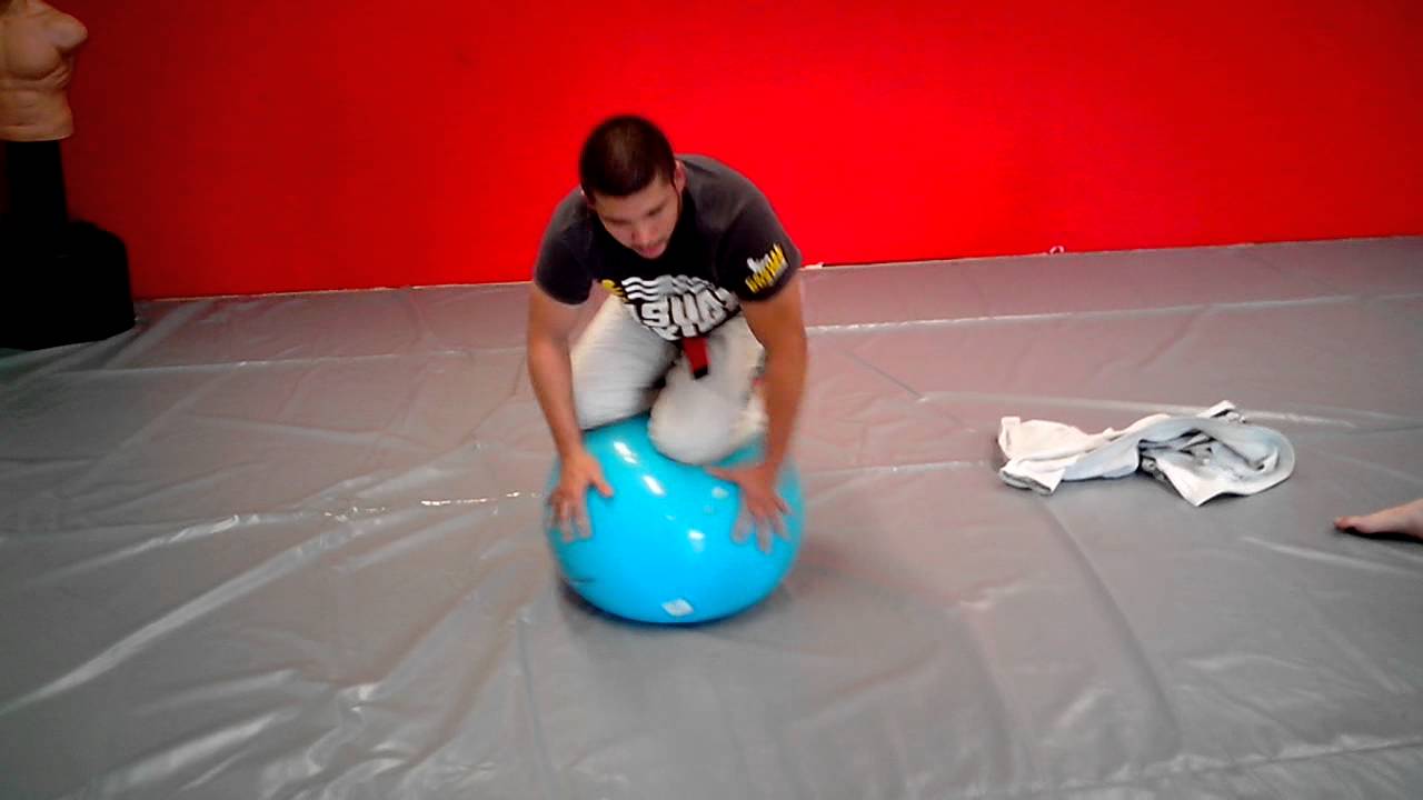 renée forte bushido academie ufc fighter bjj swiss ball drills - YouTube