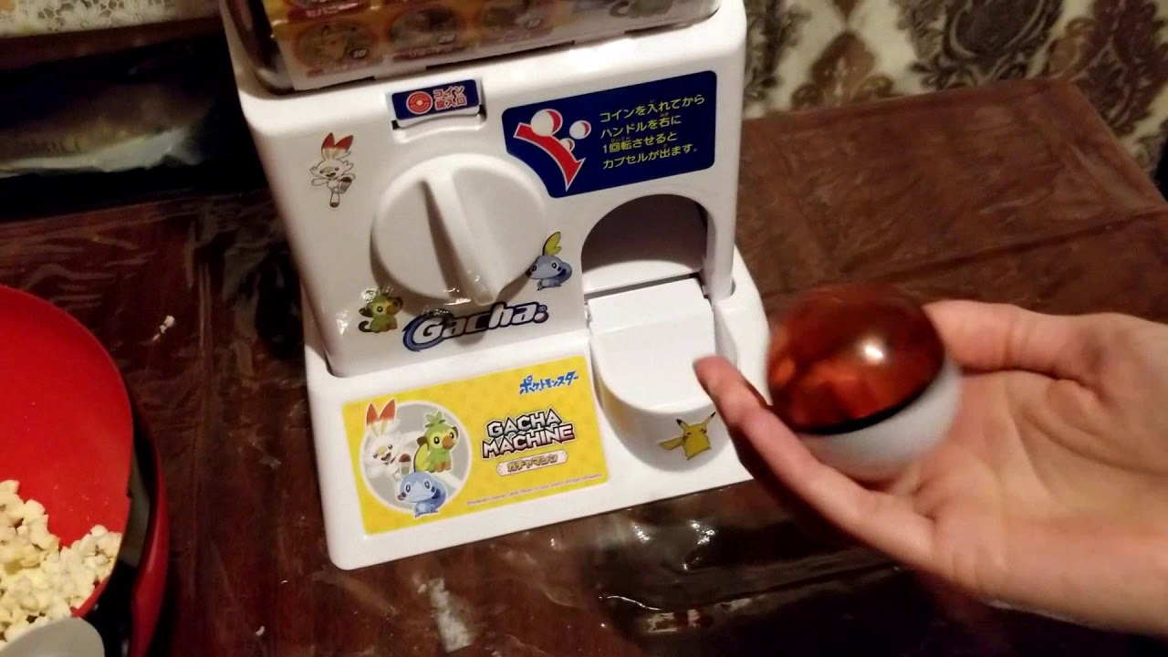pokemon gashapon machine - YouTube