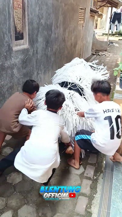 Bocil ff lagi main petak umpet di makan can macanan - YouTube