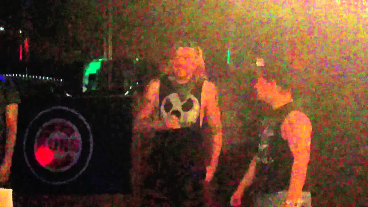 Don't go chasing waterfalls karaoke - YouTube