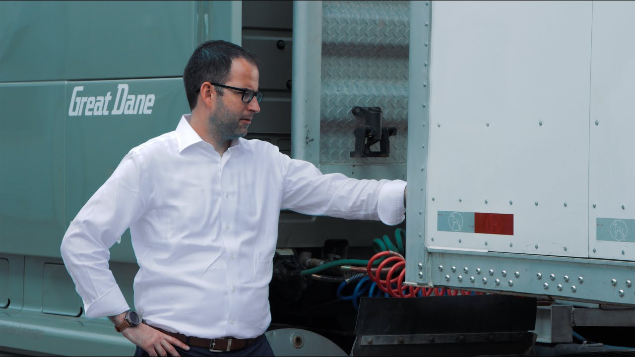 Building the Ultimate Smart Trailer - YouTube