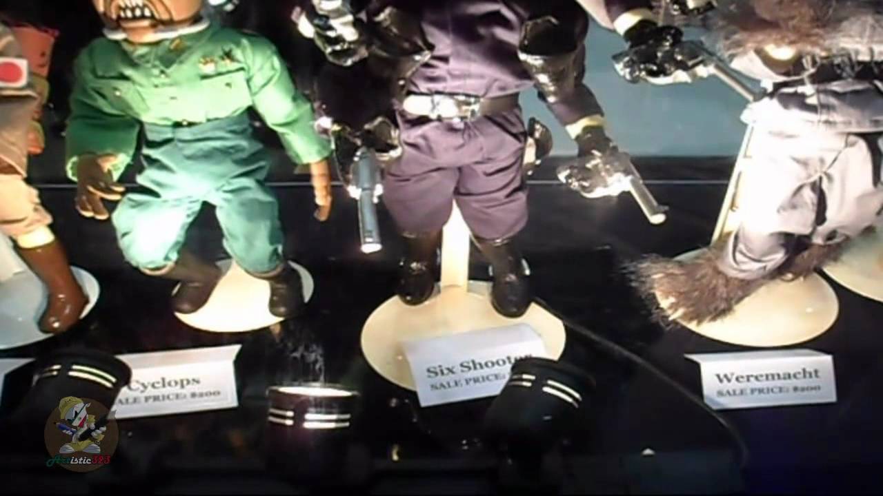 Stan Lee's Comikaze Puppet Master X - YouTube