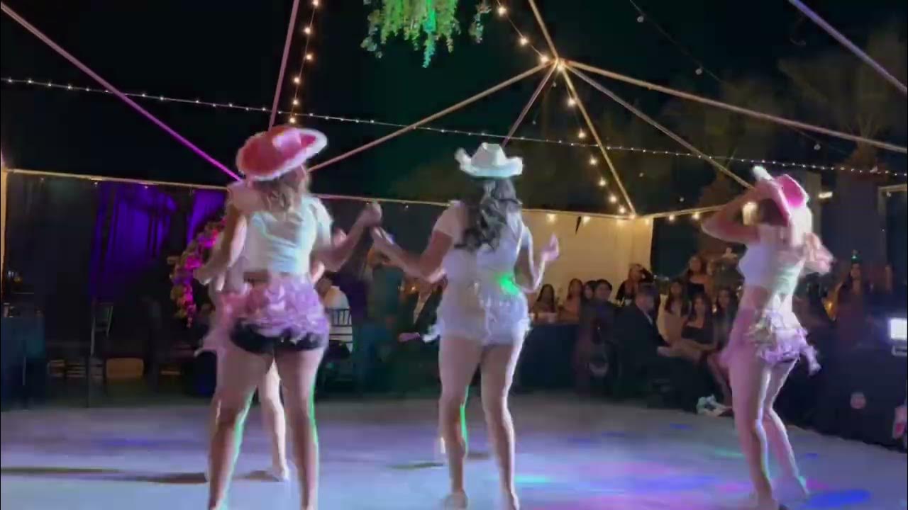 Baile sorpresa con amigas | XV Melanie V - YouTube