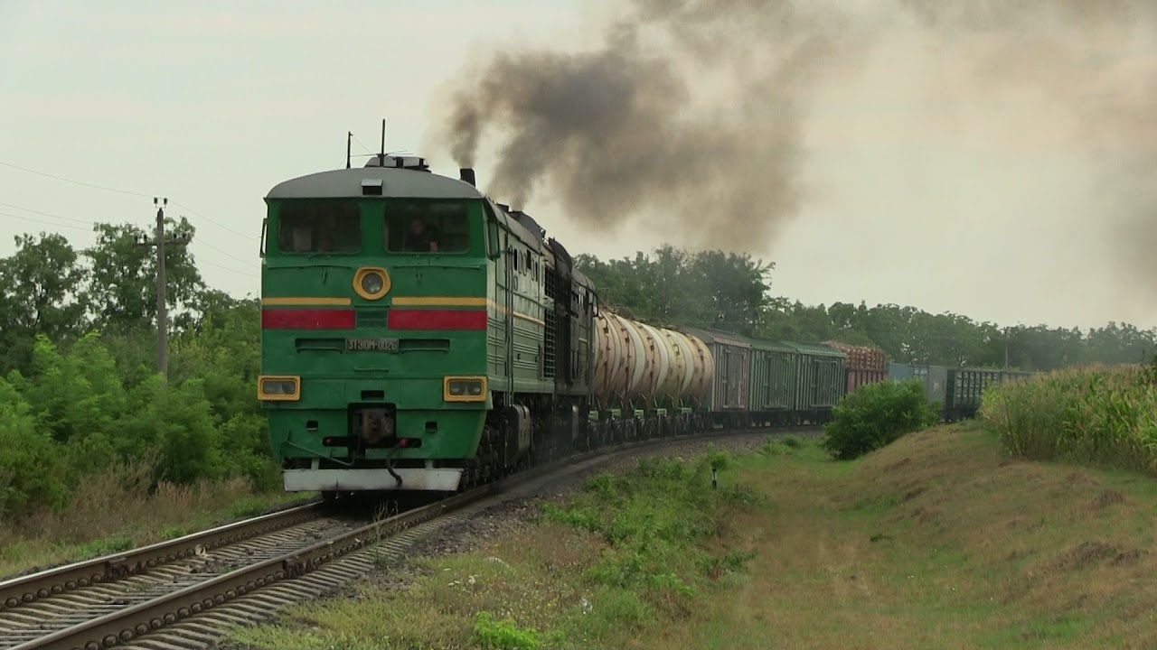 [ЧФМ] Тепловоз 3ТЭ10М-0026/0151 и толкач ЧМЭ3-2409 2 / [CFМ] 3TE10M ...