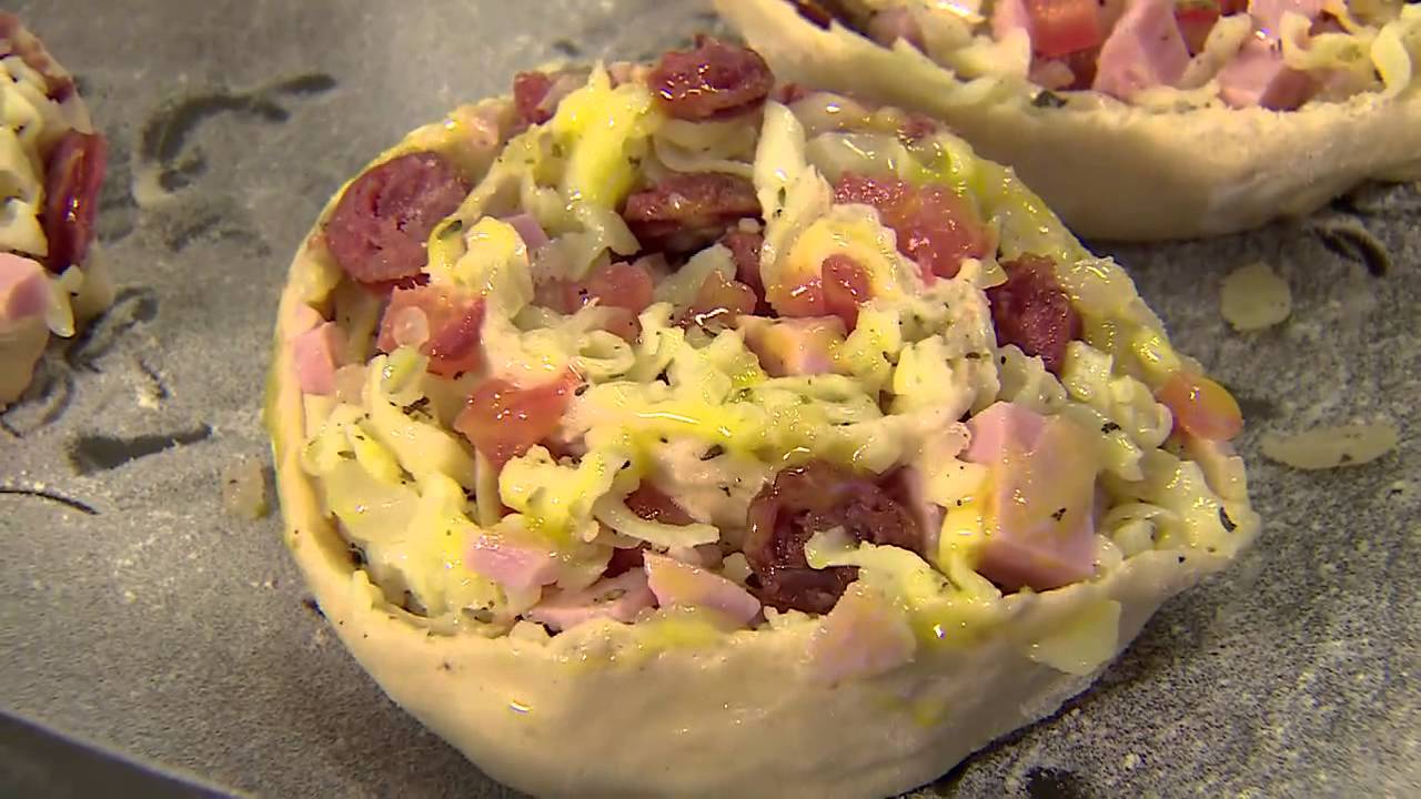 Pizza Enrolada - Parte II - YouTube