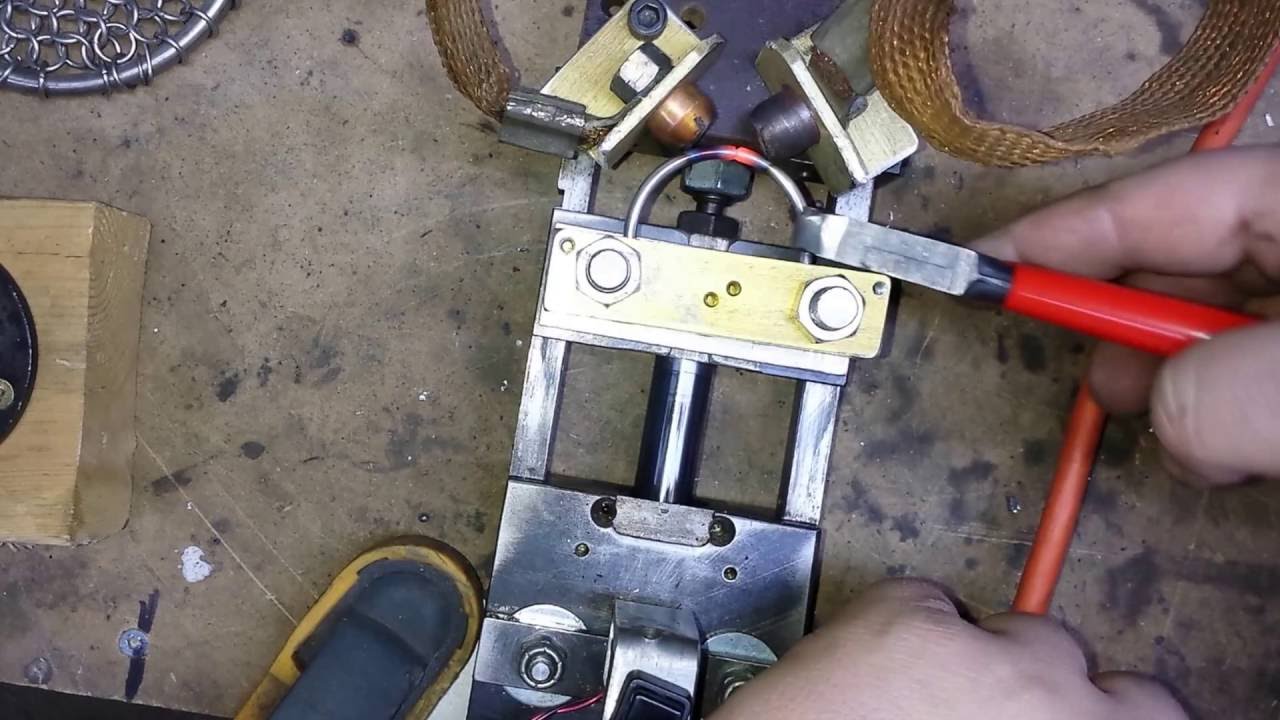 TheRingLord Industrial resistance welding of jump rings - YouTube