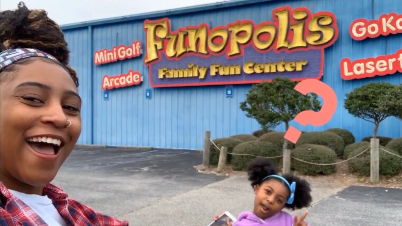A Day With Nae And Lee : FUNOPOLIS!! - YouTube