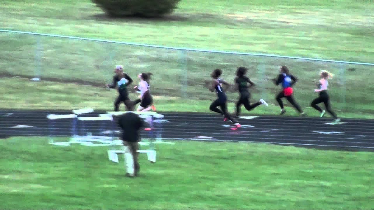 2014 MHS Track - Middletown Showdown - Girls 400m Dash - YouTube
