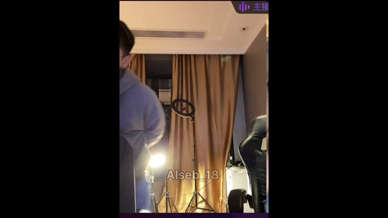 ALEX GIVE SEBASTIAN HICKEY🤤😚💙 - YouTube