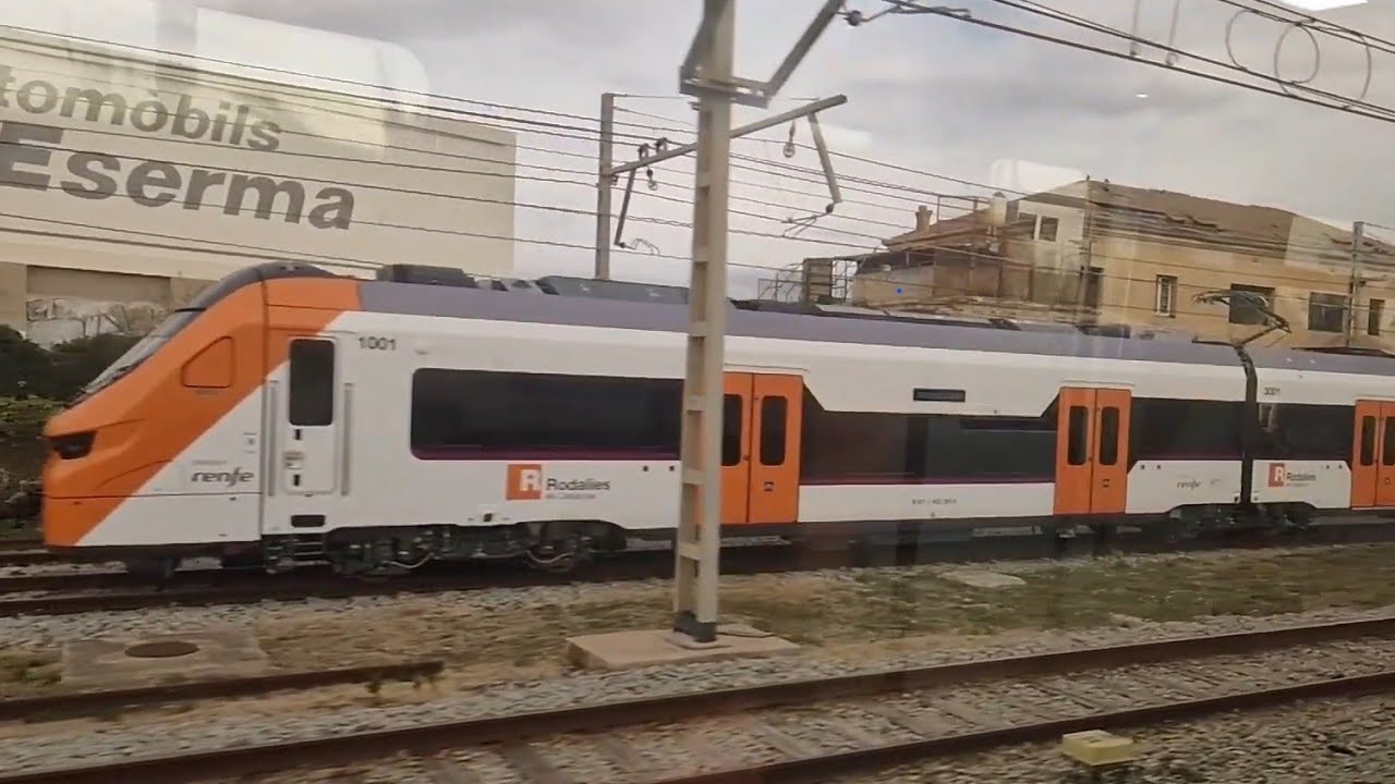 TREN Serie 452. Lo bonito dura poco. Rodalies Catalunya. - YouTube