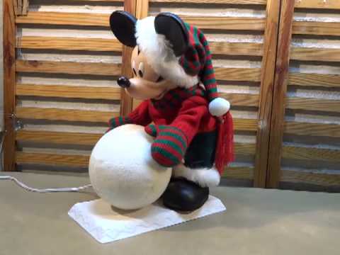 SANTA'S BEST MICKEY MOUSE ROLLING A SNOWBALL - YouTube