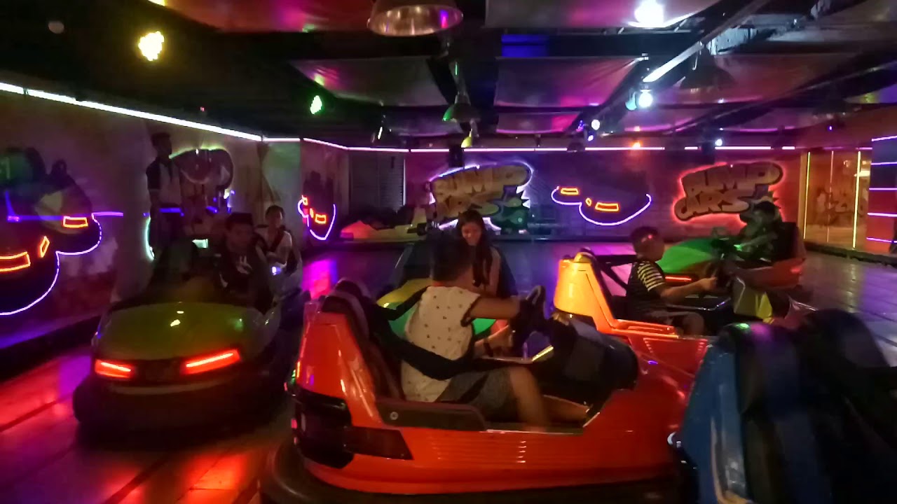 Playing bump car in SM CITY CEBU - YouTube