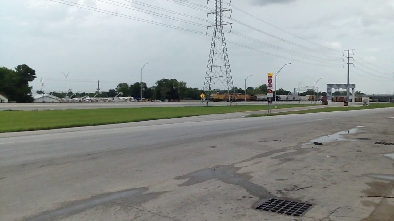 UP 7477 Manifest Houston Tx - YouTube