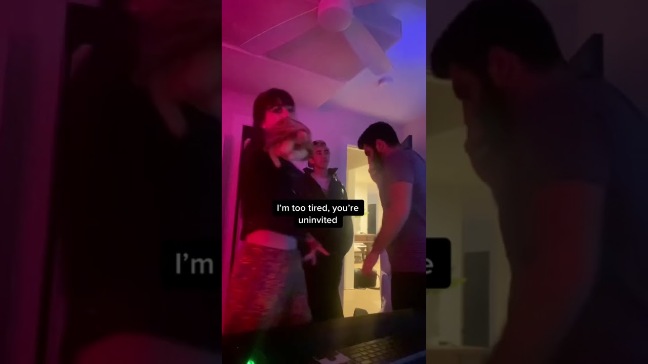 I WANNA MAKE OUT WITH A STRANGER OKAY - YouTube