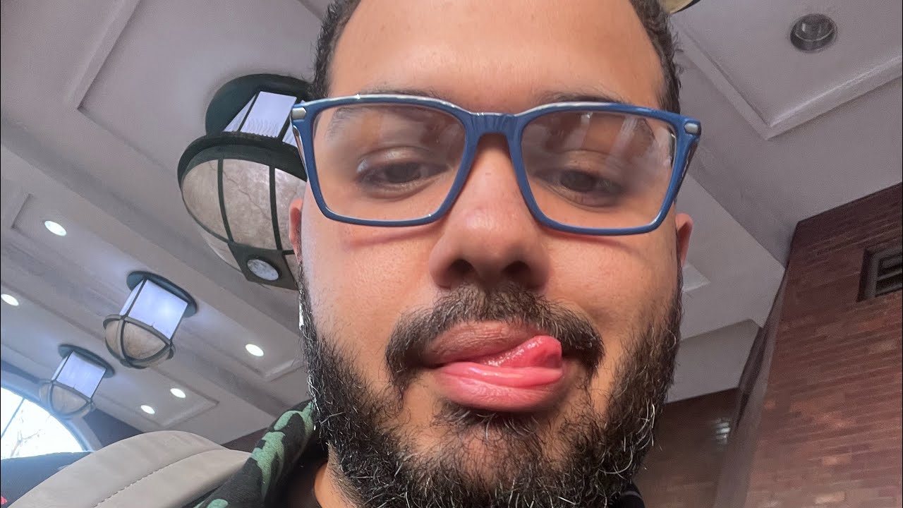 Happy Day call me the builder guy 👷🏾‍♂️🧱 - YouTube