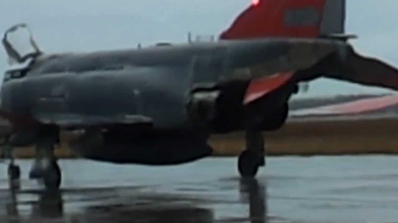 QRF-4C Taxi - YouTube