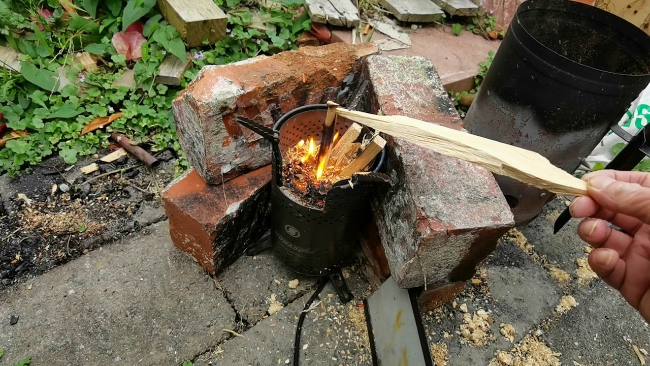 Starting charcoal chimney with a TLUD stove in 10 minutes - YouTube