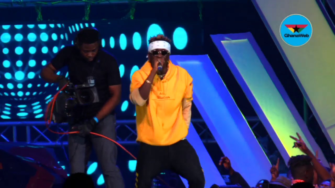 Shatta Wale delivers unbeatable performance at 3Music Awards - YouTube