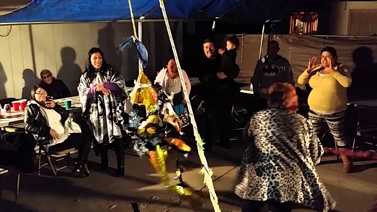 Piñata breaking in the New year 2014 - YouTube