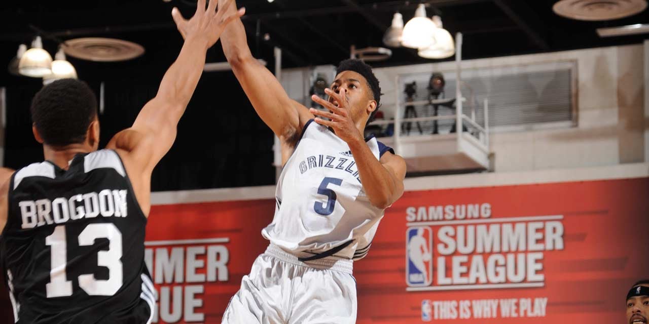 DJ Stephens Erupts For 21 points in Win Over Bucks - YouTube