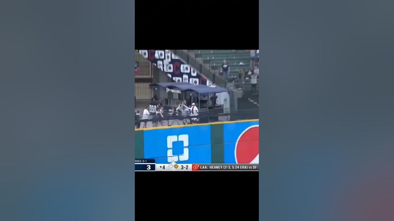 A Bunt Homerun! #shorts #fyp #mlb #youtubeshorts #baseball - YouTube