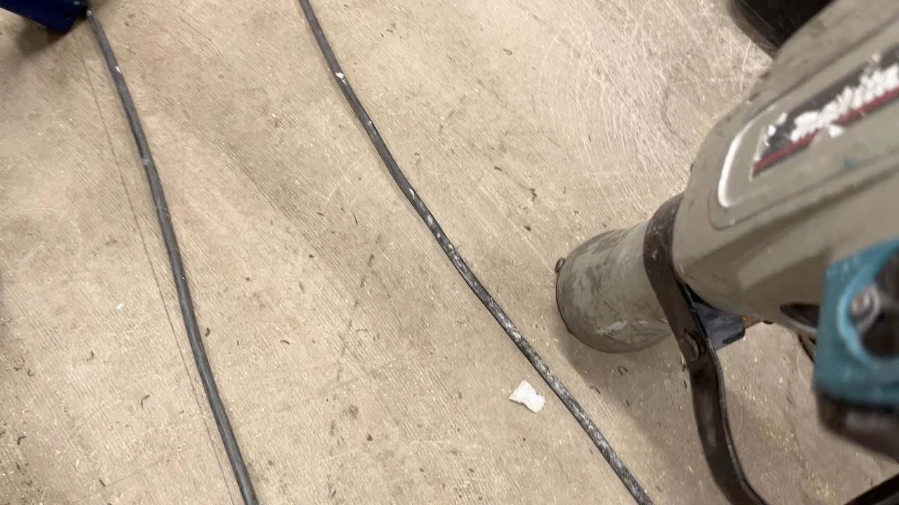 Køb Nedbrydnings hammer Makita HM1304 på Klaravik - YouTube