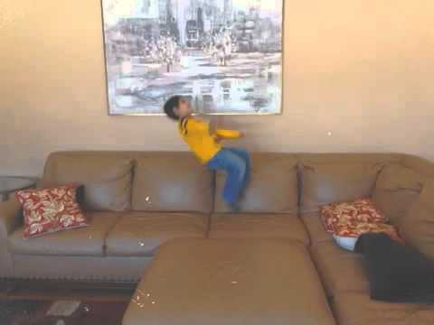 Hamza laying up jump - YouTube