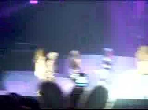 Girls Aloud / Cheryl Push It - Tangled up Tour - Glasgow - YouTube