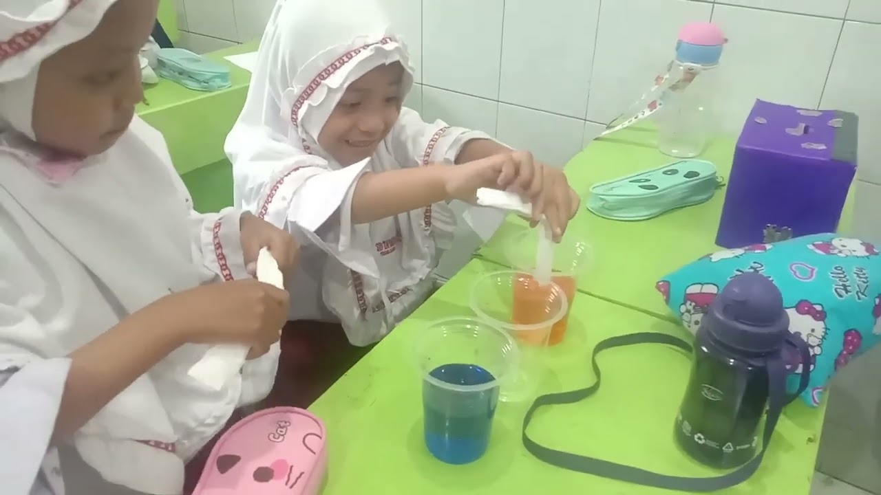 Eksperimen Sains "Air Berjalan" | Kelas 1 Digital Sains | SD Ta'mirul ...