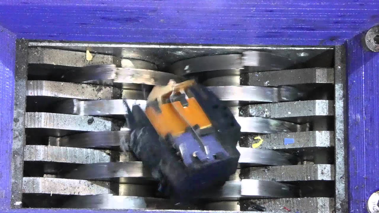 FilaMaker mini shredder crushing electronic components part 2 - YouTube