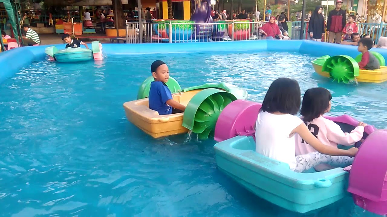 NAIK PERAHU DAYUNG PUTAR I WATER SPORT - YouTube