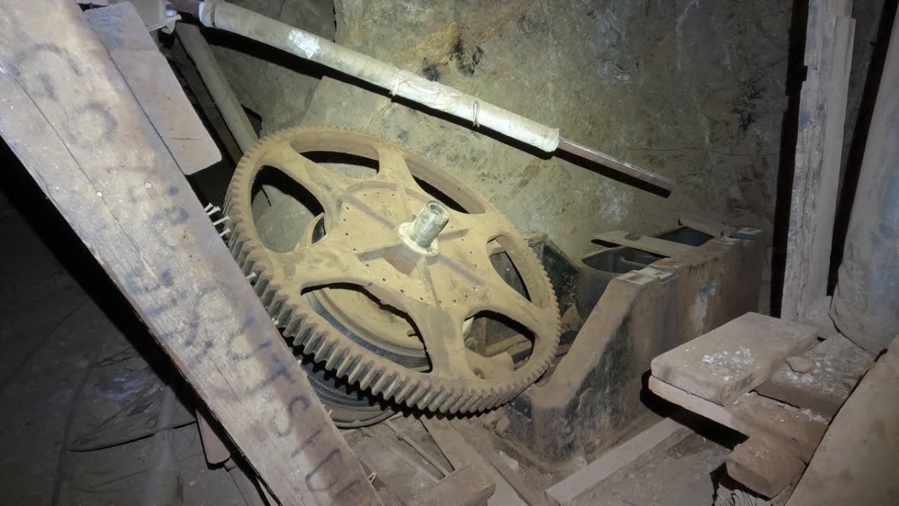 Amazing Miner's Cabin and Hoist at the Apex Mine - YouTube