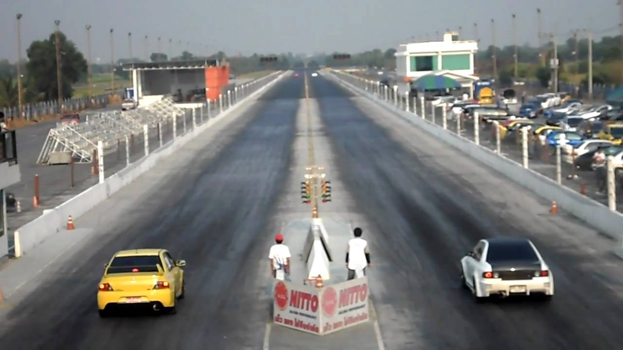 White SuBie PaNDa Drag Race Rehersal on March 20 2010 - YouTube