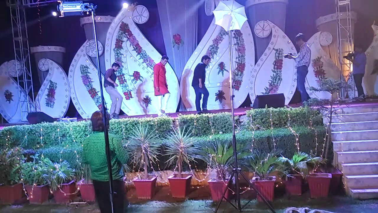 Best Sangeet Dance | Nagade Sang | MJ | Champion - YouTube