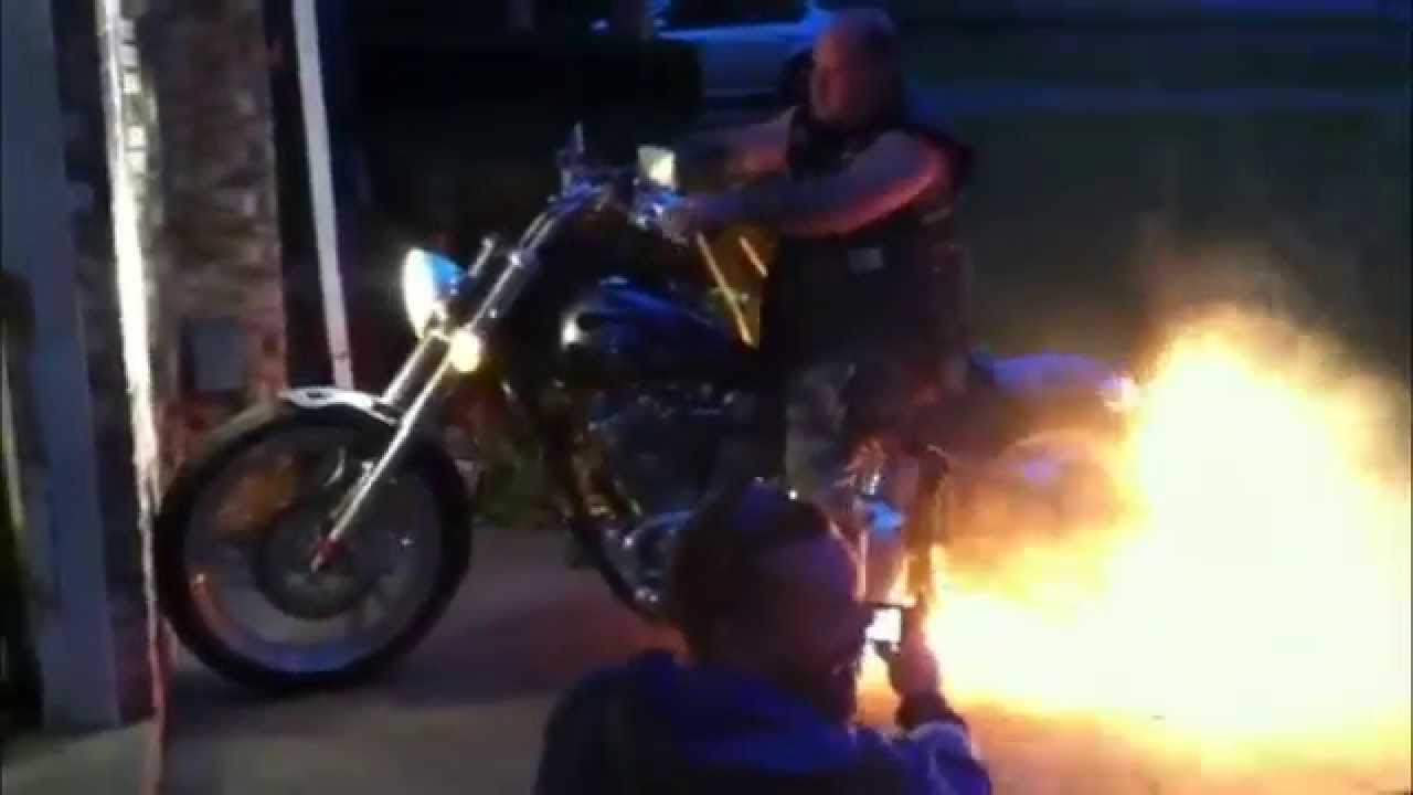 Harley Flame Burnout - YouTube