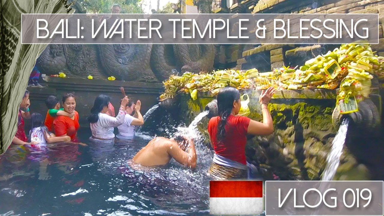 BALI: UBUD, WATER TEMPLE & HINDU BLESSING - VLOG 019 - YouTube