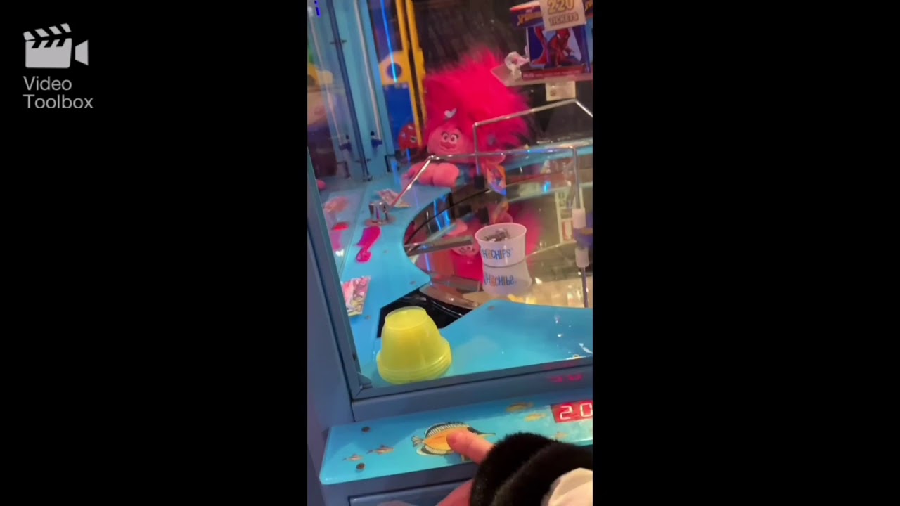 I am playing whirlpool arcade Machine In Silcock Leisure Amusements ...