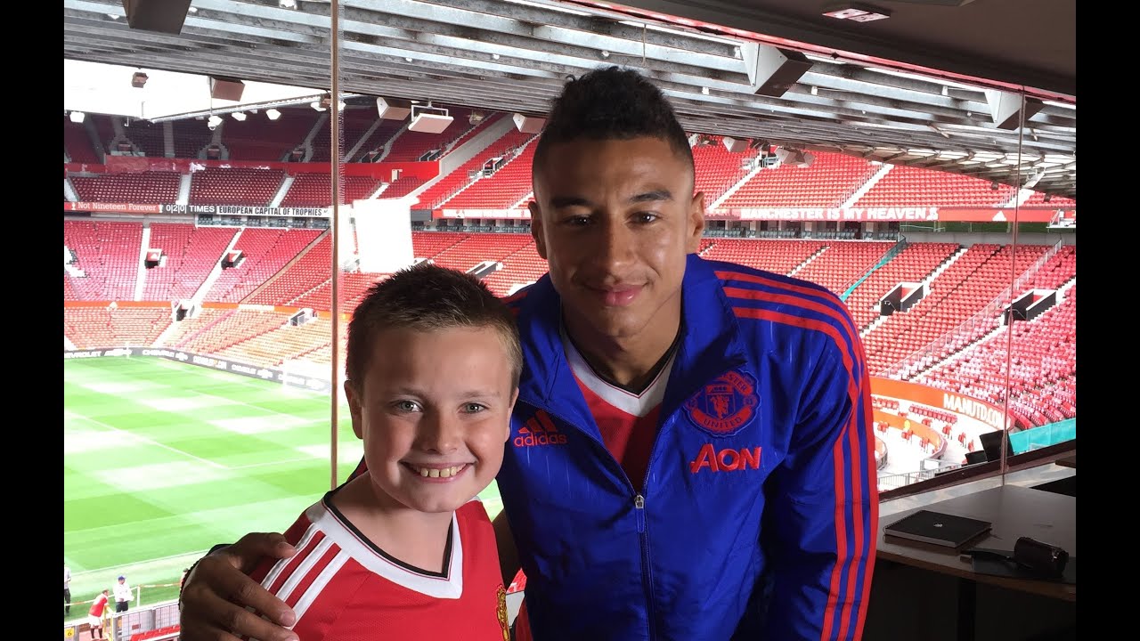 Jesse Lingard - Charlie chats to Manchester United's Jesse Lingard on ...