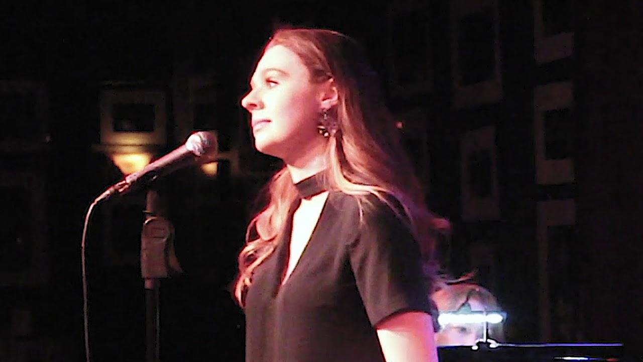 Christmas In George Square, Maddy Kearns - YouTube