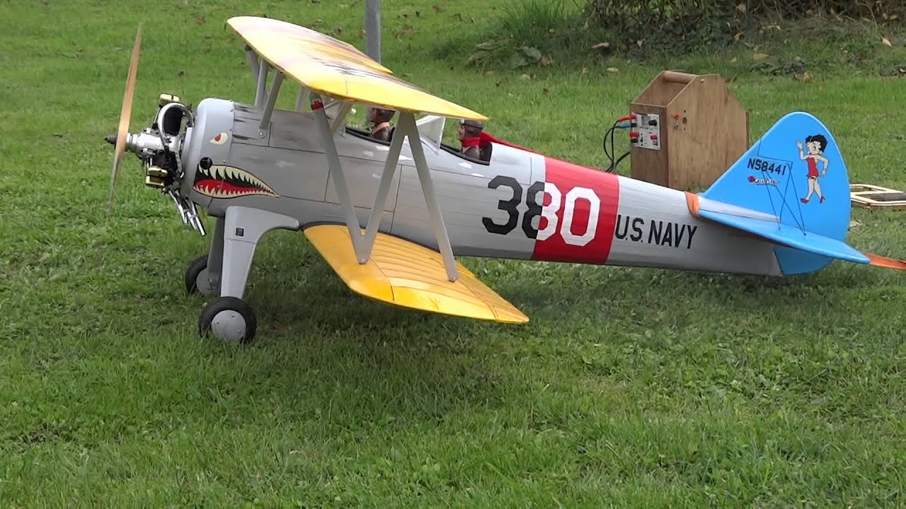 RC Stearman + Saito 170 R3 radial ground run - YouTube